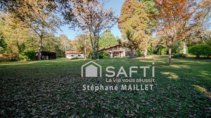 Maison à vendre - Mont-de-Marsan, Centre-ville - 7 pièces - 5 chambres