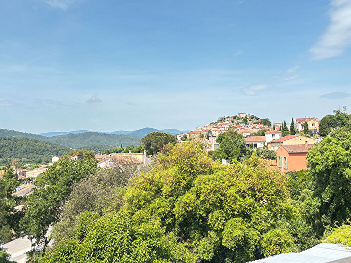 Maison à vendre - Pierrefeu-du-Var - 5 pièces - 4 chambres