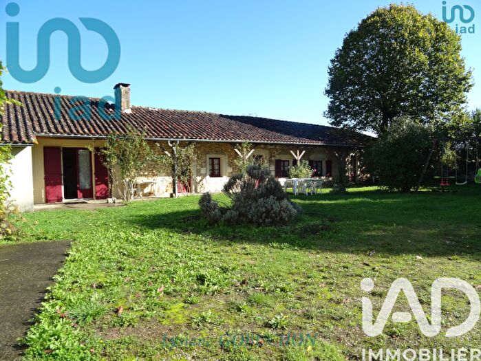 Maison à vendre - Sainte-Croix-de-Mareuil - 7 pièces - 4 chambres