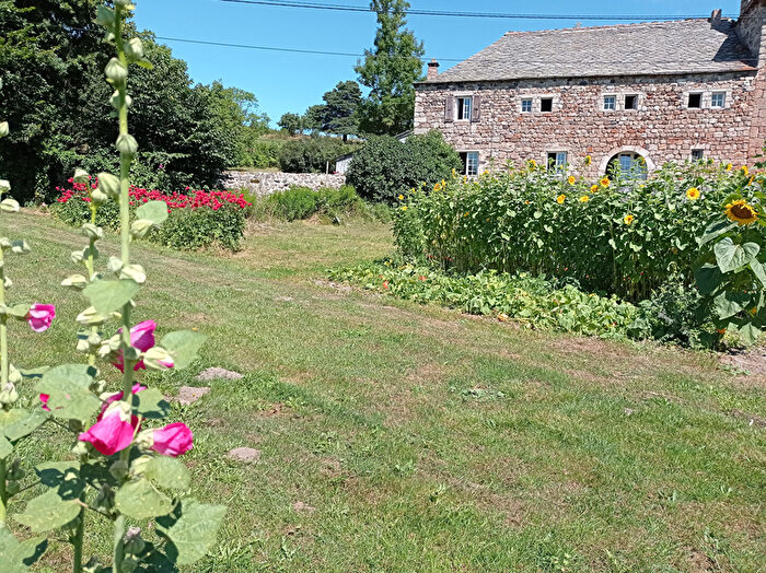 Maison à vendre - Présailles - 8 pièces - 6 chambres