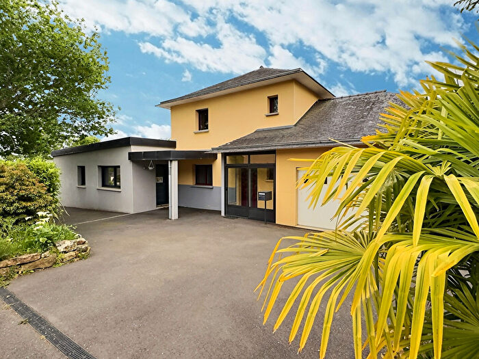 Maison 9 pièces à Saint-Urbain, à vendre