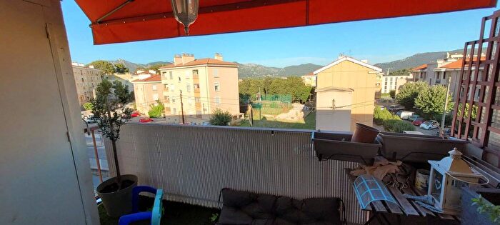Le Pin Vert, Aubagne - Appartement 3 pièces à louer
