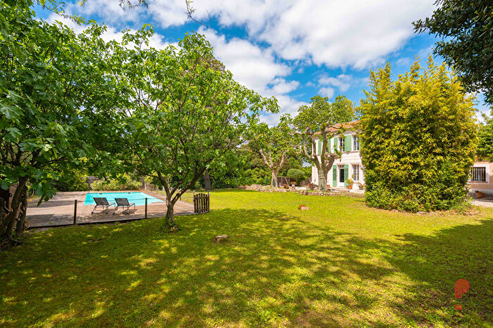 Maison à vendre - Marseille e , Saint-Julien - 10 pièces - 7 chambres