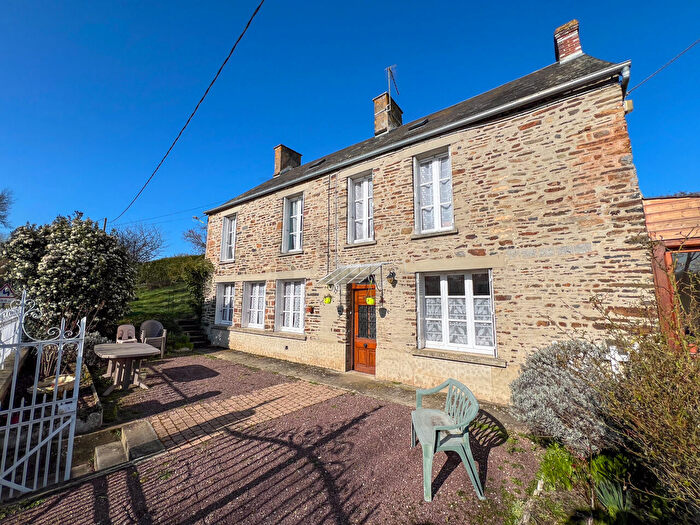 Maison à vendre - Ménil-Hubert-sur-Orne - 5 pièces - 4 chambres