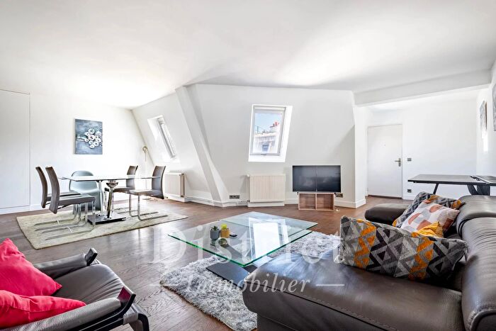 Paris 8ème, Saint-Philippe du Roule - Appartement 4 pièces à vendre