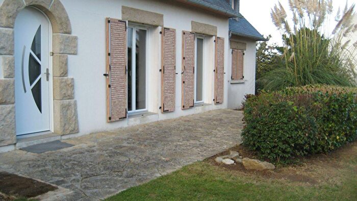 Saint-Pabu : Maison 7 pièces à louer