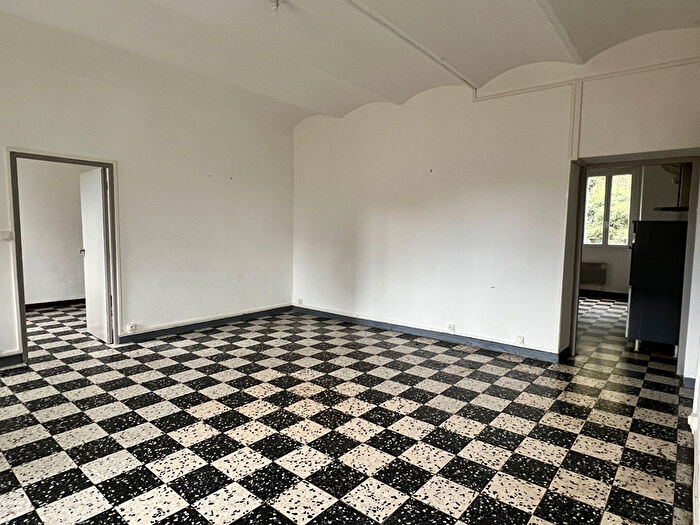 Appartement à louer - Bessèges - 4 pièces - 3 chambres