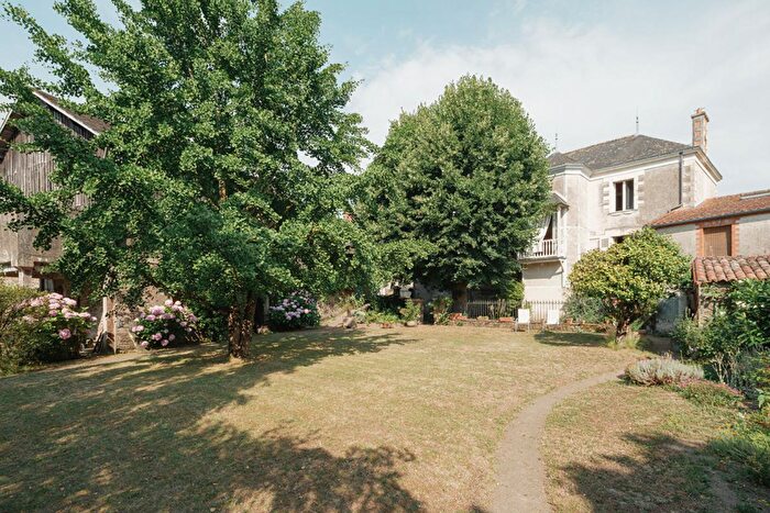 Maison 8 pièces à La Chapelle-Basse-Mer, à vendre
