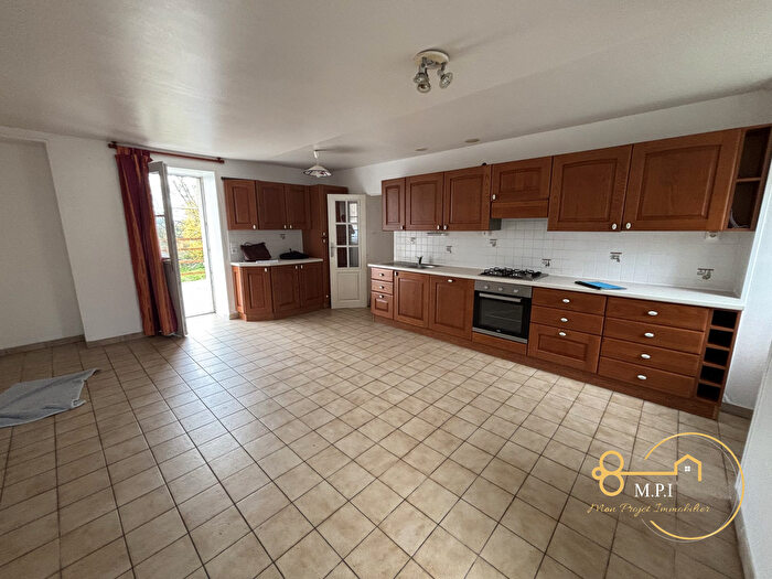 Appartement à louer - Saint-Martin-de-Connée - 3 pièces - 2 chambres