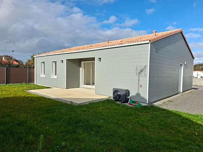 Maison à vendre - Froidfond - 4 pièces - 3 chambres