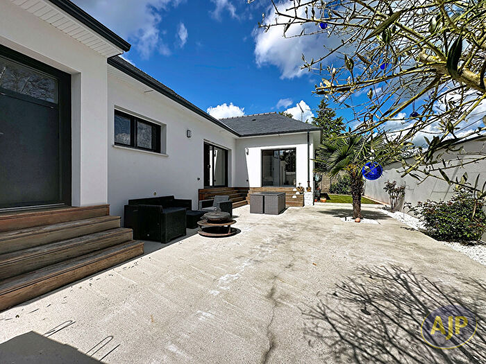 Maison à vendre - Châteaubriant, La Borderie, Choisel, La Ville Marie, Etang - 6 pièces - 4 chambres