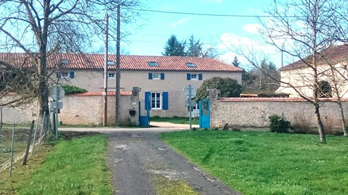 Maison à vendre - Chenon - 7 pièces - 5 chambres