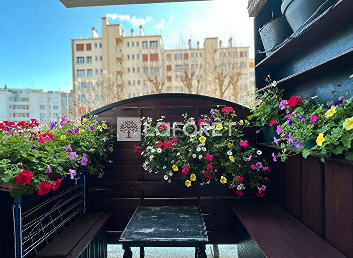 Appartement à vendre - Issy-les-Moulineaux, Les Epinettes, Le Fort, Les Hauts dIssy - 3 pièces - 2 chambres