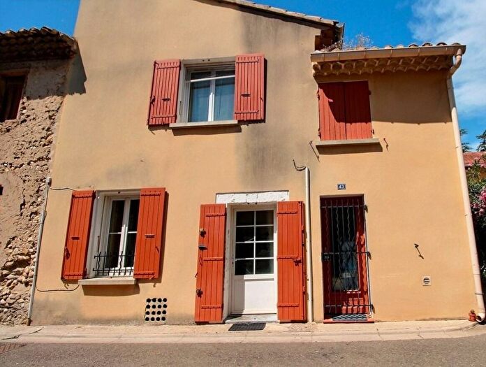 Maison à vendre - Violès - 3 pièces - 2 chambres