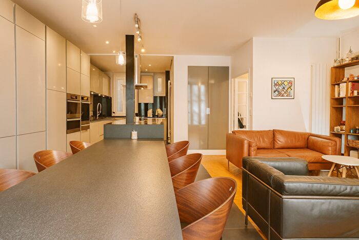 Appartement 4 pièces à Paris 7ème, Champ de Mars, à vendre
