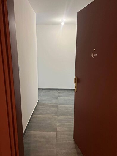 Appartement à louer - Pre de lArche, Neuilly-Plaisance - 1 pièce