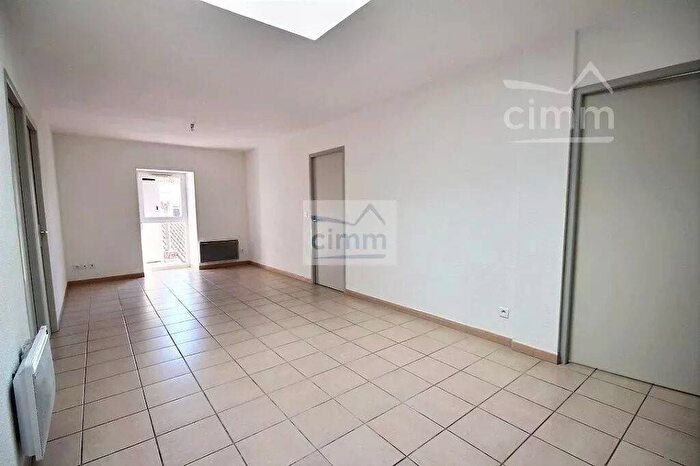 Appartement à louer - Centre Ville, Le Teil - 4 pièces - 3 chambres