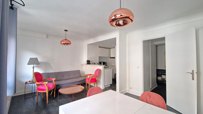 Appartement à louer - Paris e , Chaillot - 2 pièces - 1 chambre