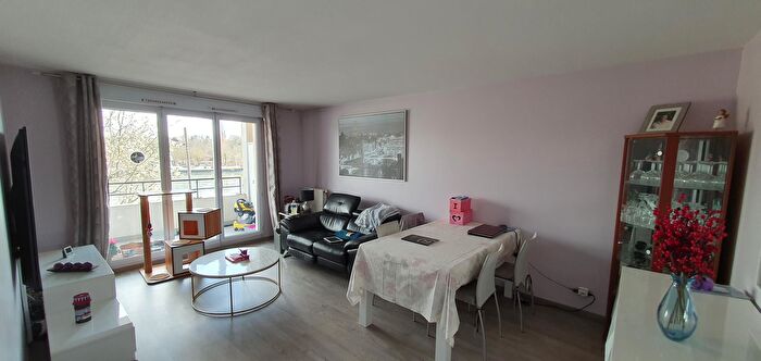 Appartement à vendre - Viry-Châtillon - 3 pièces - 2 chambres