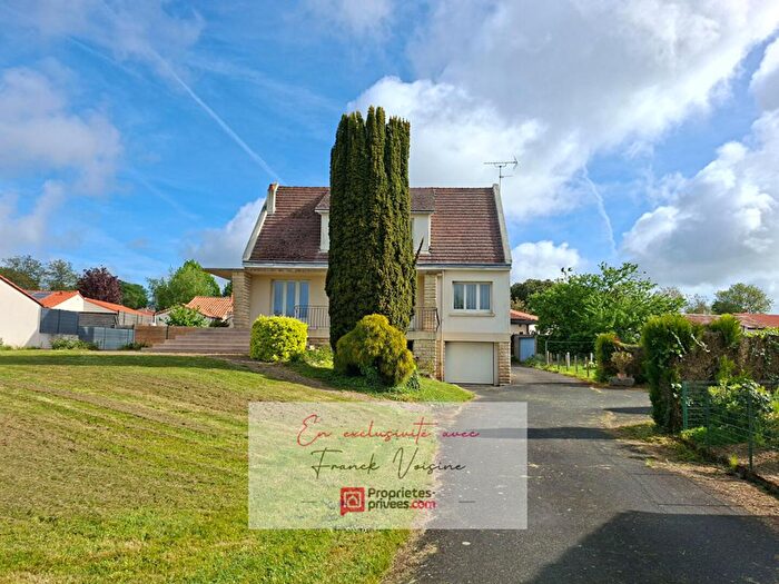 Maison 8 pièces à vendre à Les Herbiers, Centre-ville, Le Grand Fief