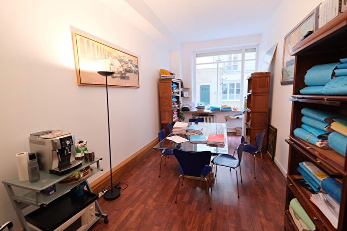 Appartement à vendre - Paris e , Mairie - 3 pièces - 2 chambres