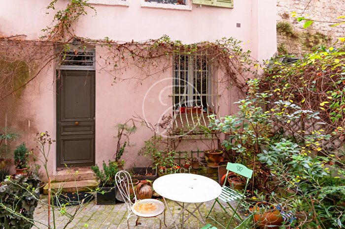 Appartement à vendre - Paris e , Montmartre, Sacré Coeur, Abbesses - 3 pièces - 1 chambre