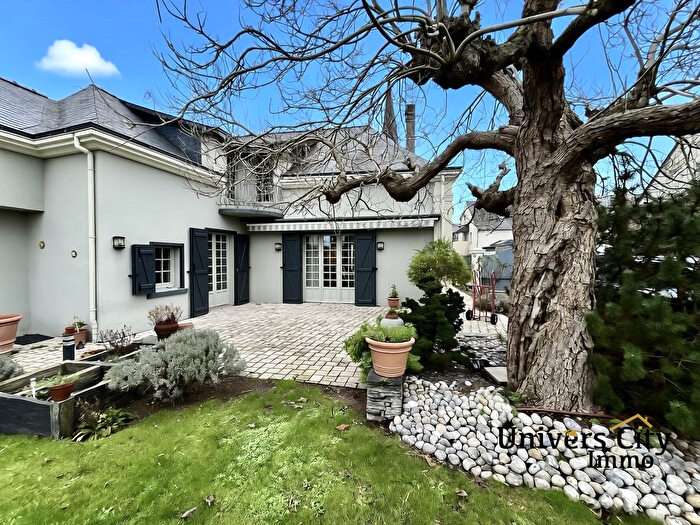 Maison à vendre - Les Ponts-de-Cé - 8 pièces - 6 chambres