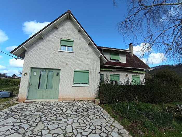 Maison à vendre - Brignac-la-Plaine - 6 pièces - 5 chambres