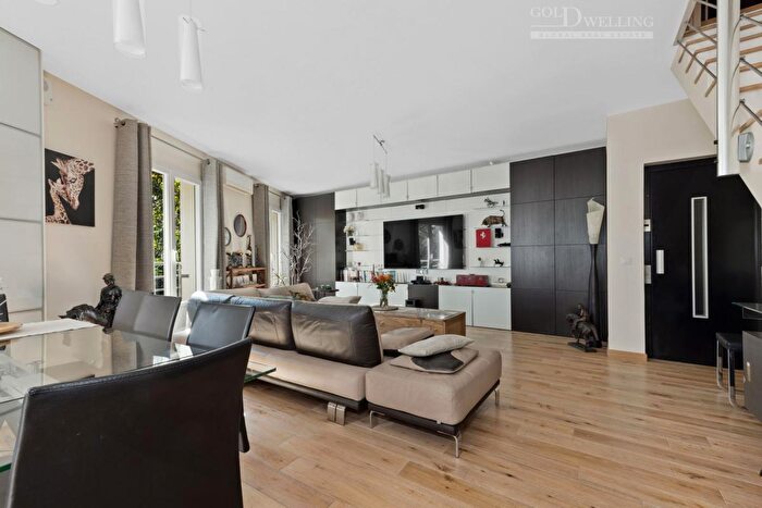 Maison à vendre - Suresnes, République - 6 pièces - 4 chambres