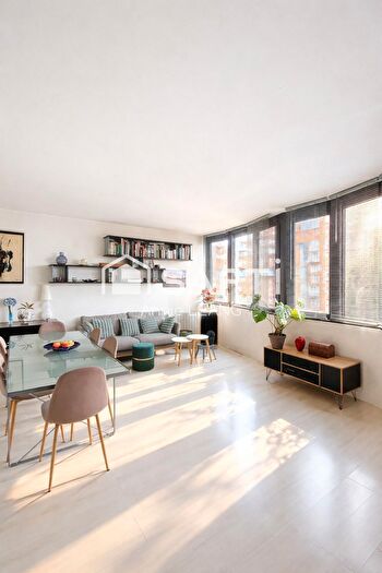 Appartement à vendre - Pantin, Mairie, Porte de Pantin - 3 pièces - 2 chambres