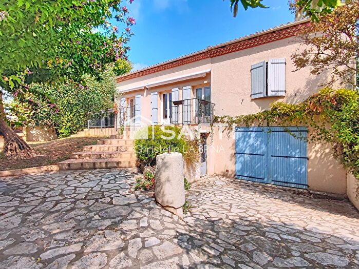 Maison à vendre - Marguerittes - 7 pièces - 5 chambres