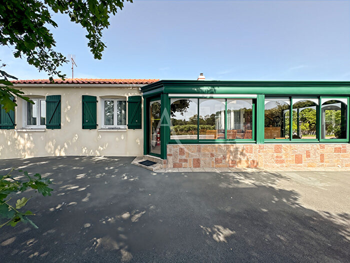 Challans, Saint Dominique, Route des Sables d'Olonne : Maison 5 pièces à vendre