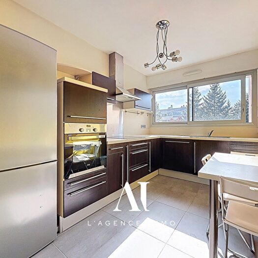 Ferney-Voltaire : Appartement 4 pièces à vendre