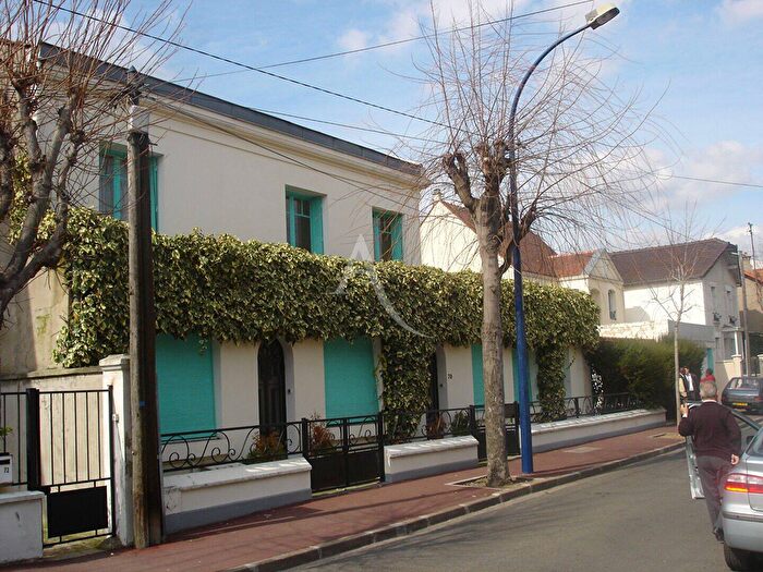 Paris Campagne, Drancy : Appartement 2 pièces à louer