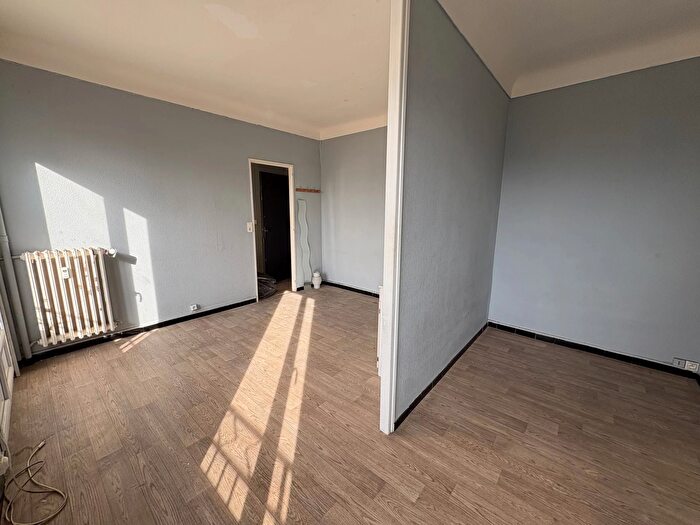 Appartement à louer - Nîmes, Jean Jaurès - 2 pièces - 1 chambre