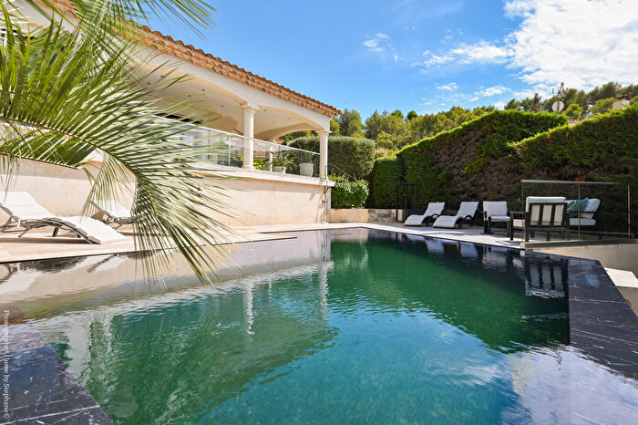 Maison 7 pièces à Évenos, à vendre