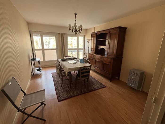 Appartement à vendre - Bourges - 3 pièces - 2 chambres