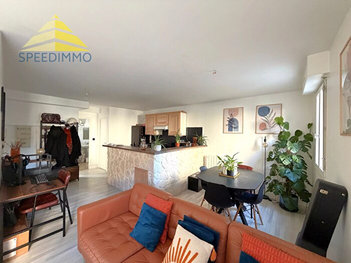 Appartement à louer - Périgny - 2 pièces - 1 chambre