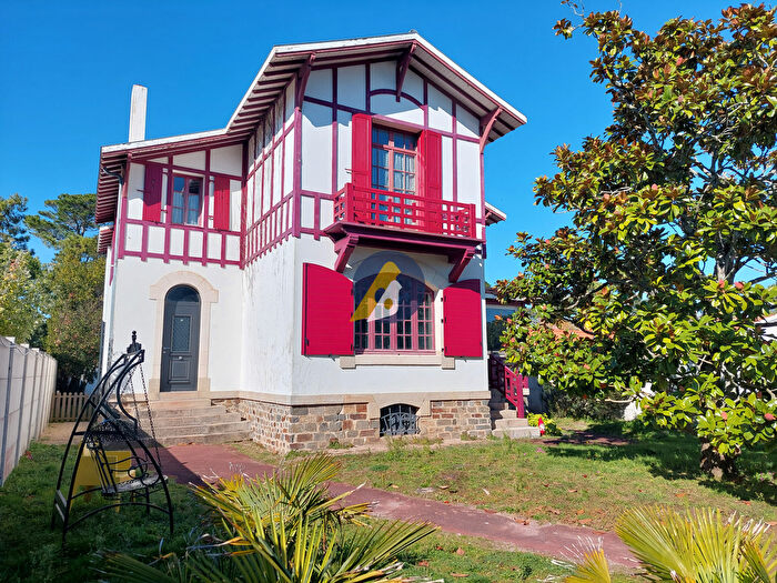 Maison à vendre - Saint-Jean-de-Monts - 8 pièces - 4 chambres