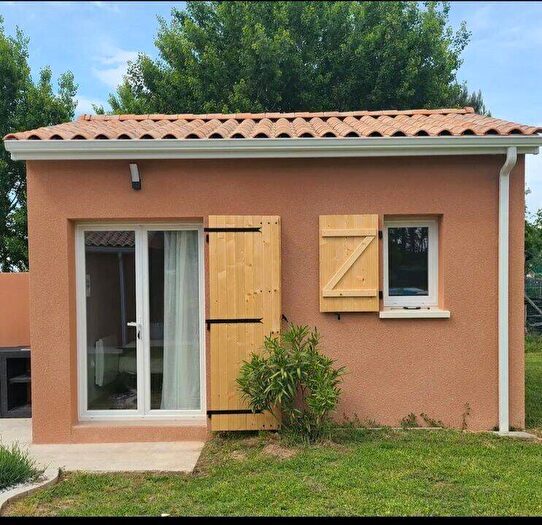 Saint-Vivien-de-Blaye : Appartement 1 pièce à louer