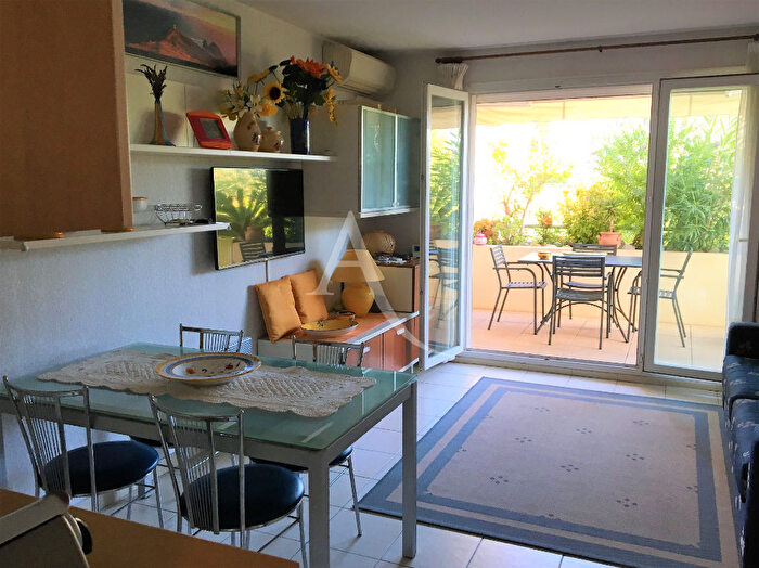 Appartement 1 pièce à louer à Saint-Laurent-du-Var, Bord de Mer, Port de Plaisance