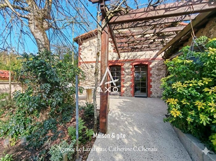 Maison à vendre - Le Loroux-Bottereau - 8 pièces - 3 chambres