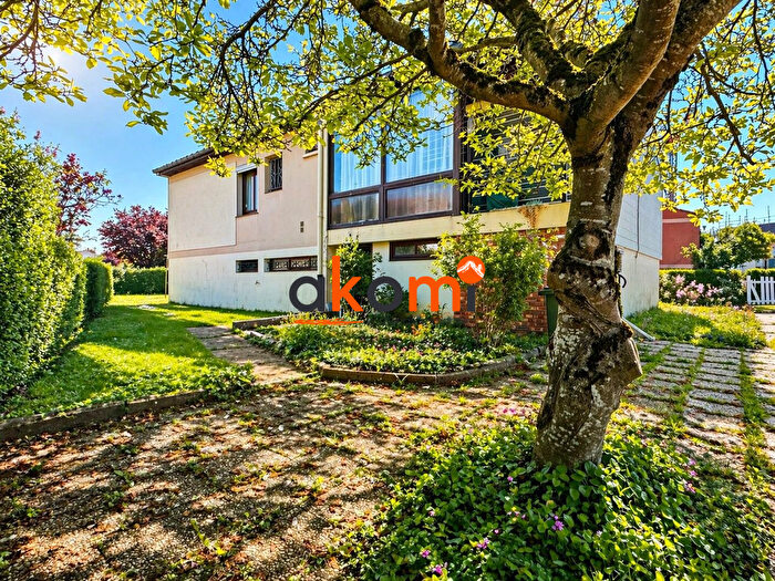 Maison à vendre - Seichamps - 6 pièces - 4 chambres