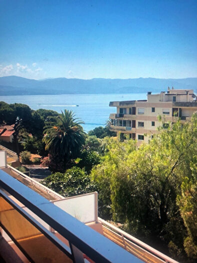 Appartement à louer - Ajaccio - 2 pièces - 1 chambre