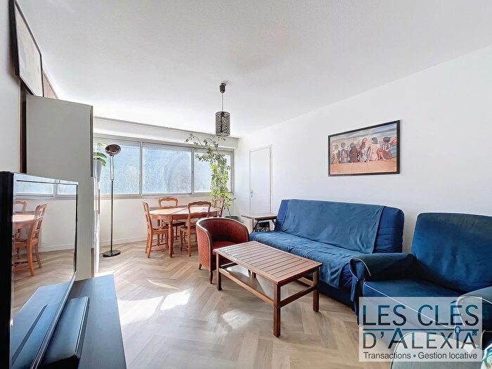 Appartement 4 pièces à vendre à Villeurbanne, République, Tolstoi