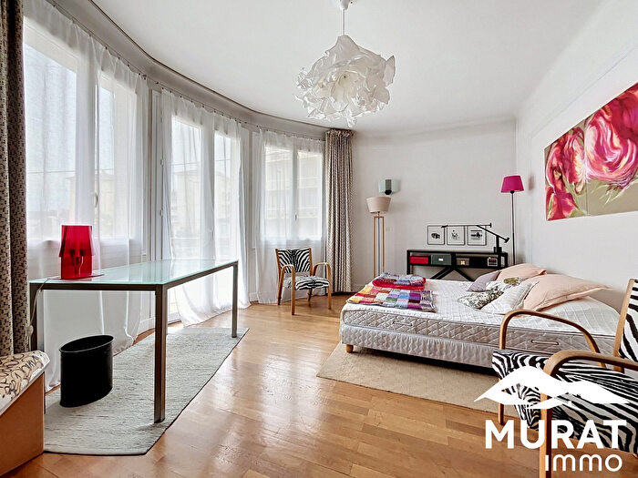 Clermont-Ferrand, Vallières, Sallins, Poncillon : Appartement 6 pièces à vendre