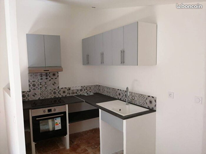 Appartement à louer - Barjols - 2 pièces - 1 chambre