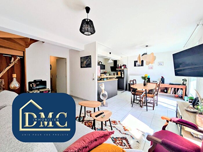 Maison à louer - Auterive - 4 pièces - 3 chambres