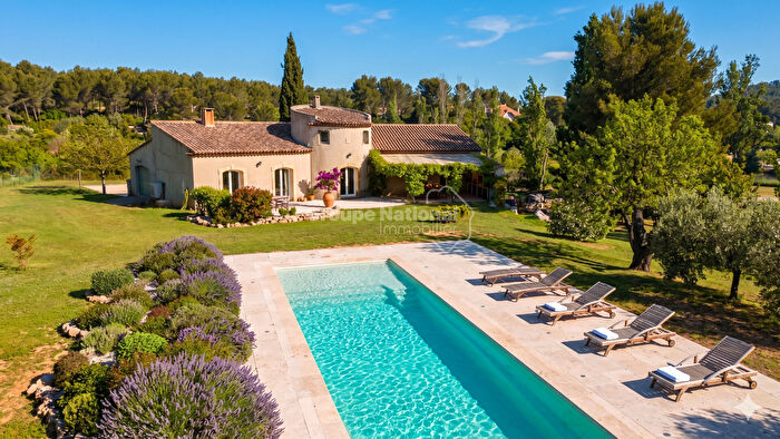 Maison 4 pièces à Bouc-Bel-Air, Vergers Amandiers, San Banquis, à vendre