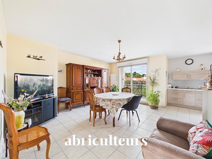Saint-Sébastien-sur-Loire, Est : Appartement 3 pièces à vendre